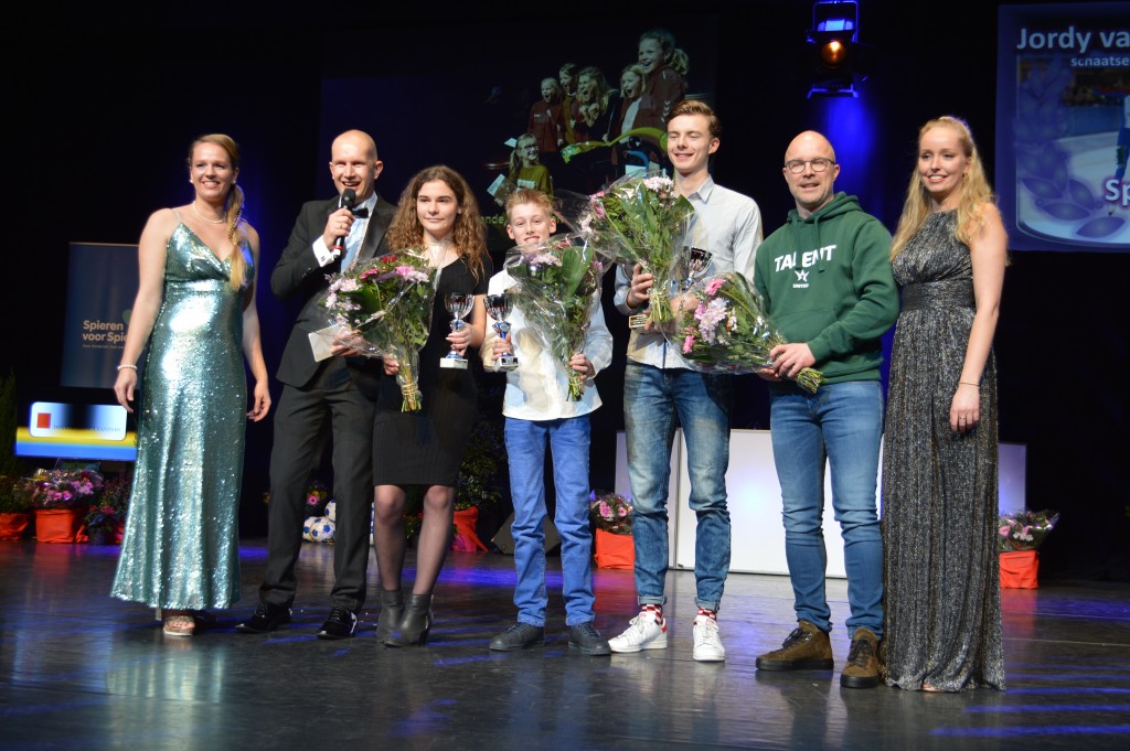 Robin Duson zet schaken in schijnwerpers | Schaakvereniging Caïssa-Eenhoorn